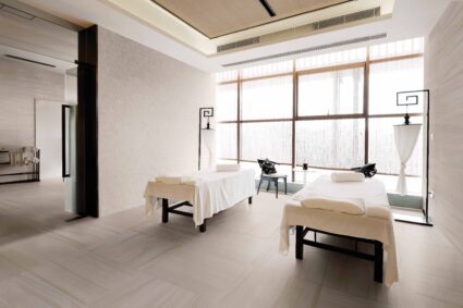 Flow Porcelain: USA-Made Tile with Organic Veining & Colors